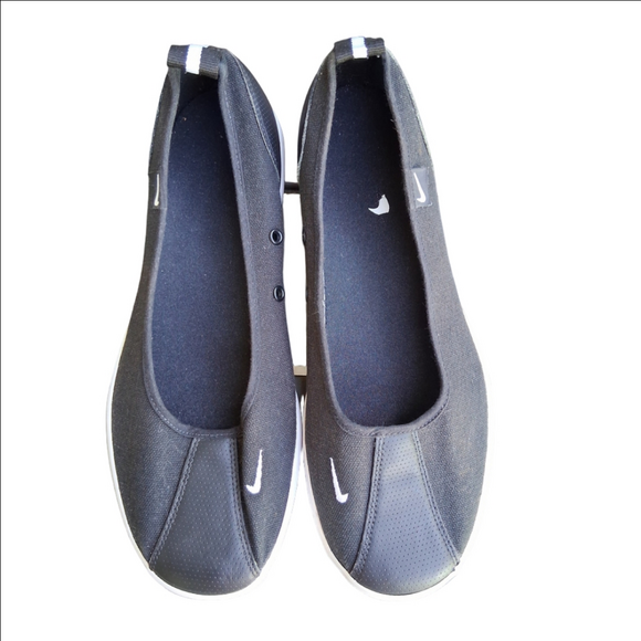 Nike | Shoes | Euc Womens Nike Ballet Flats Size 75 Black White | Poshmark